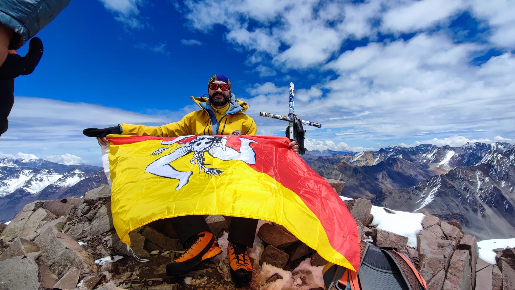 ALPINISMO - Il messinese Nunzio Bruno in Argentina scala la vetta del ...
